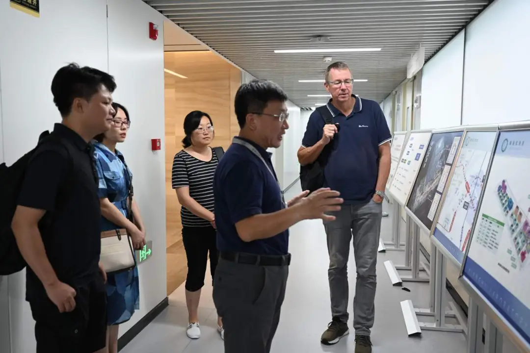 阿姆斯特丹大学Harro Bouwmeester院士和董乐萌教授访问湘湖实验室