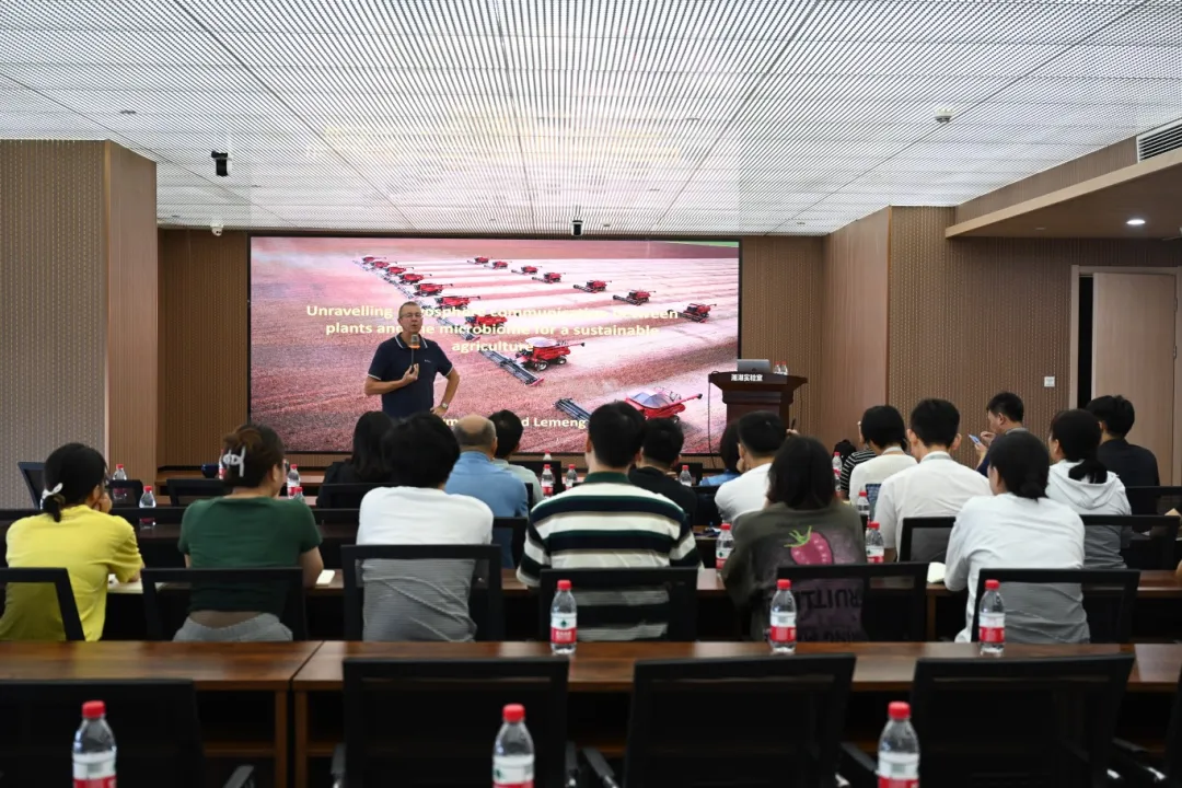 阿姆斯特丹大学Harro Bouwmeester院士和董乐萌教授访问湘湖实验室